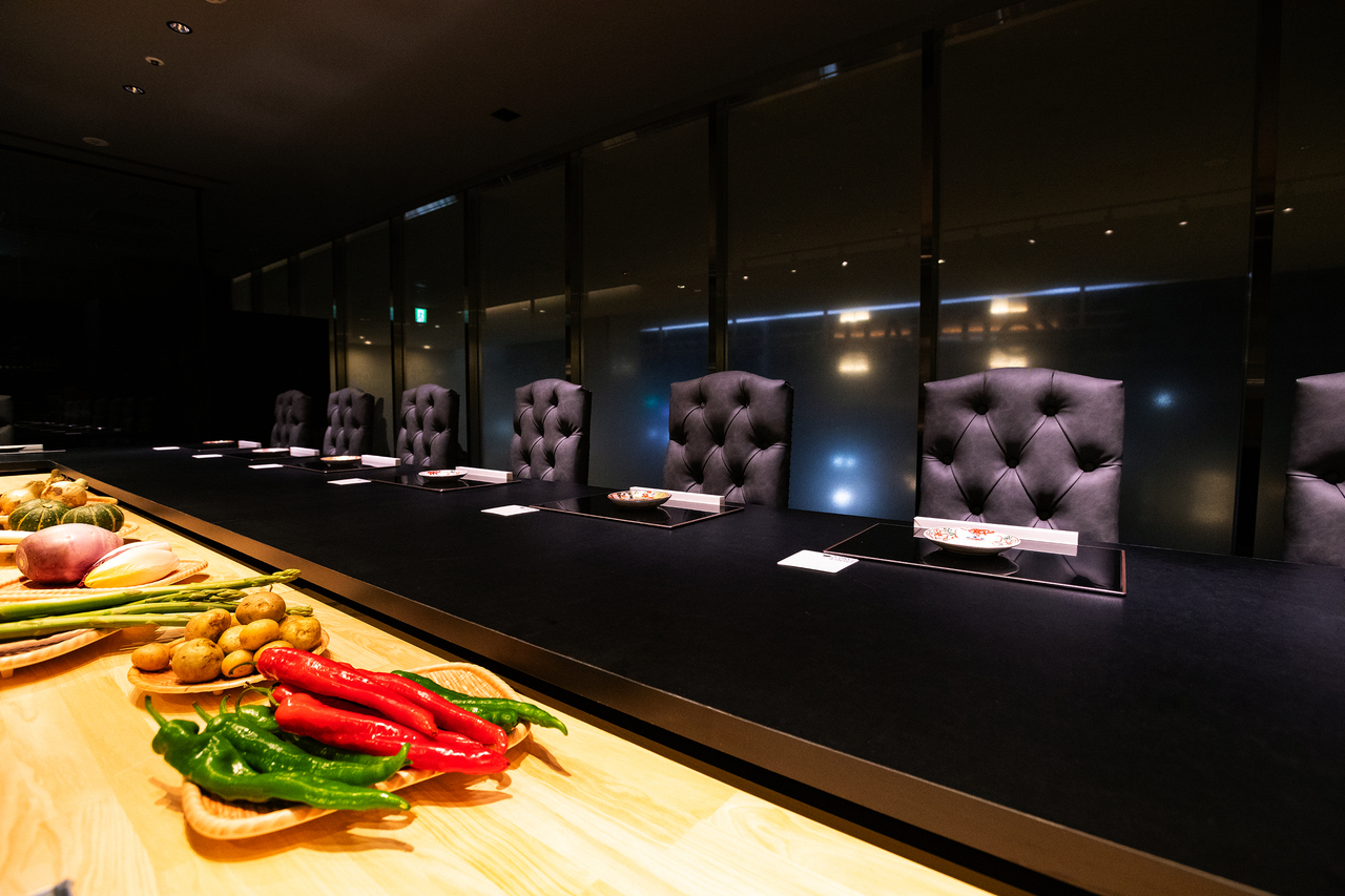 PREMIUM ROBATA SANDA - TableCheck